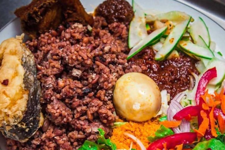 Togo : Ayimolou, le premier plat de Laurence Assignon au Guinness World ...